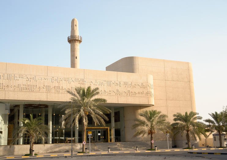 Top 10 most beautiful historical sites for tourists in Bahrain.