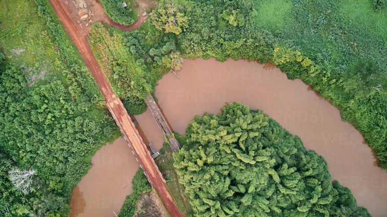 Top 10 most beautiful places for visitors in Cameroon.